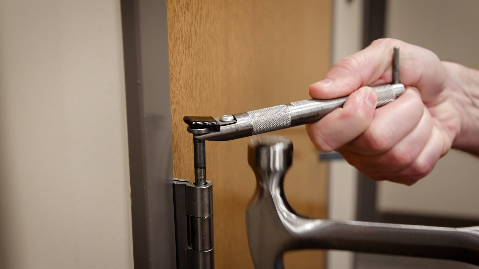 Part # : DPRT - Door Pin Removal Tool - MARSHALLTOWN®
